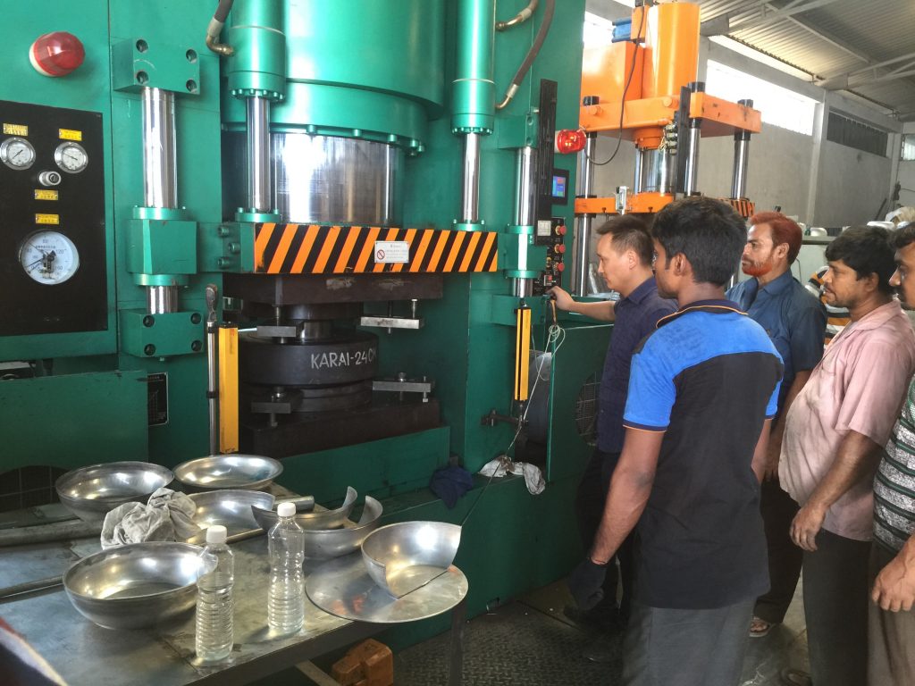 machine-Heavy Hydraulic Press - HUATIAN